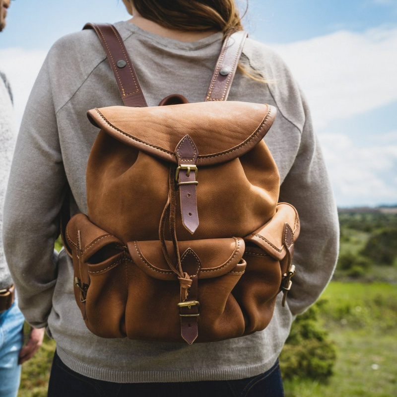 Sac rando n°1 : Sac à dos randonnée et ville en cuir vachette